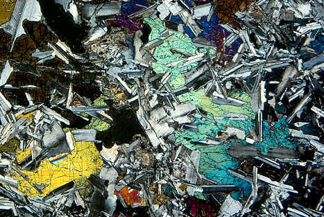 ¡DEJADME VIVIR!: Recursos minerales en reserva: las ofitas de Villel ...